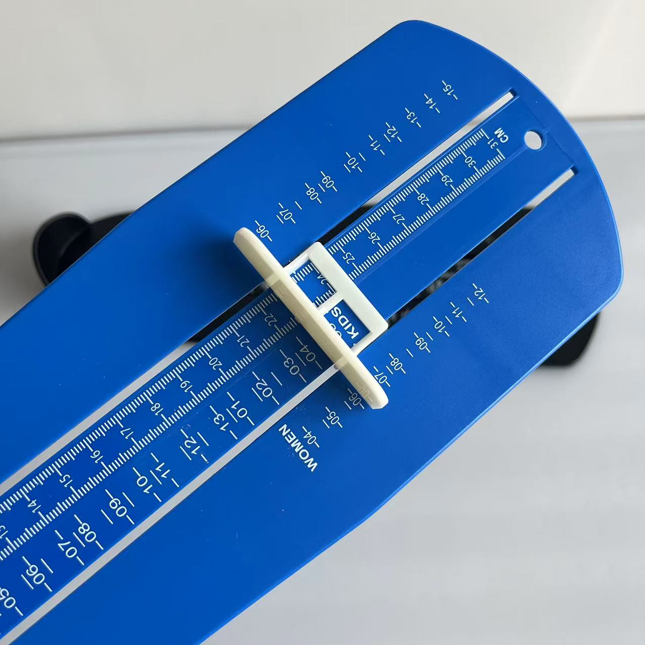 China Portable plastic foot length measuring instrument for adults ...